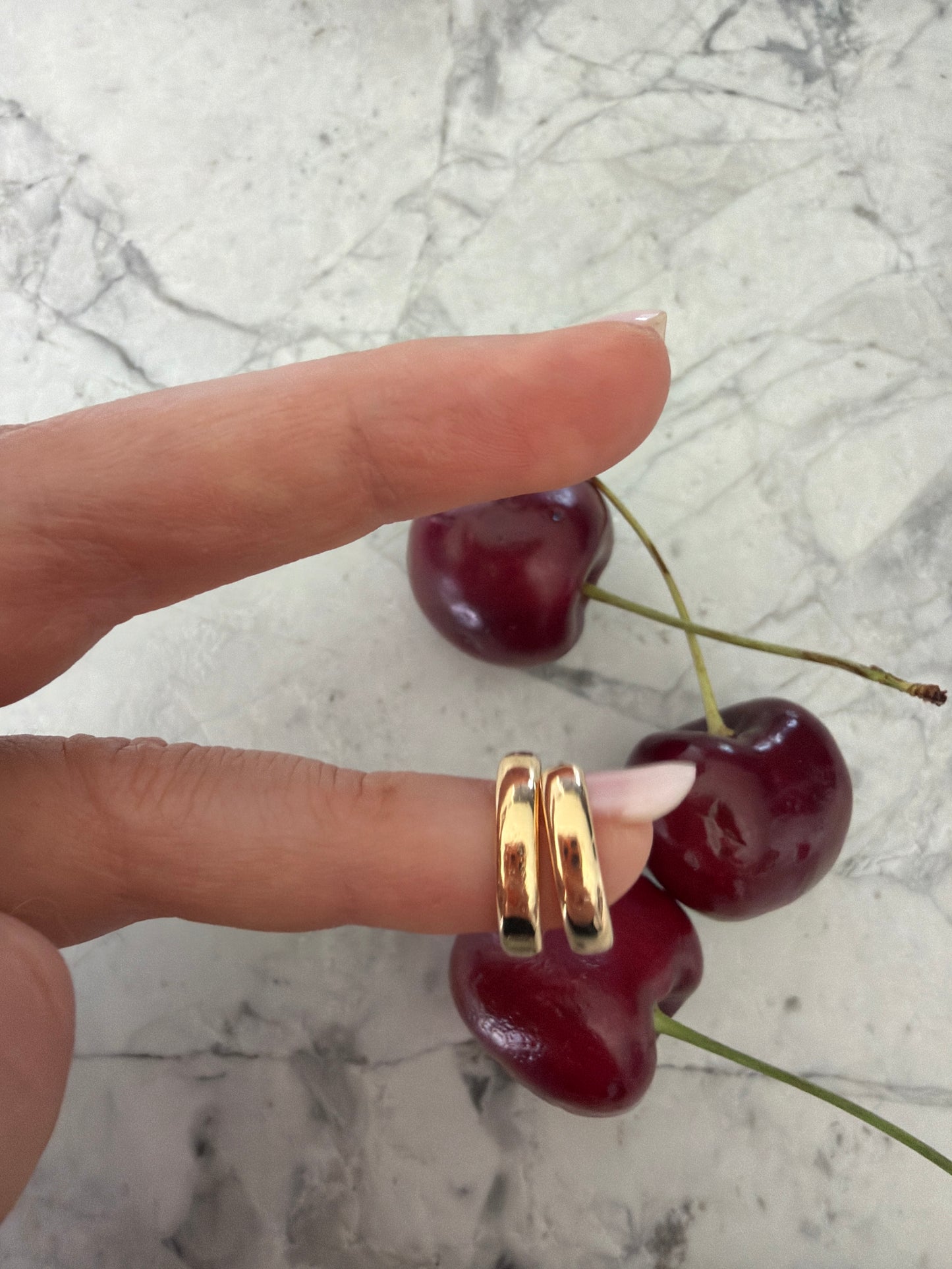 Medium gold-filled everyday hoops – Jacqueline Lee